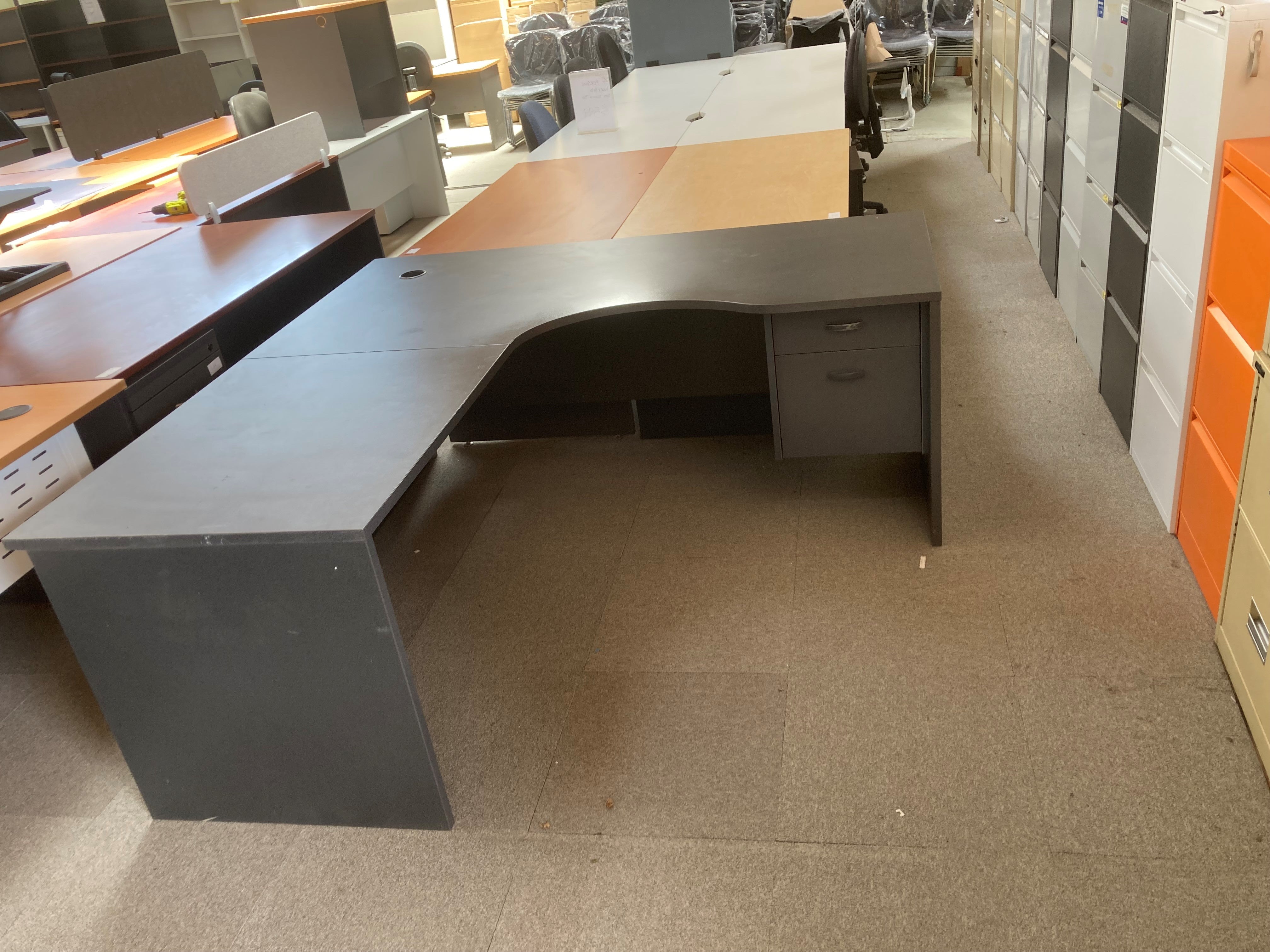 Second hand radial workstation - 1800 x 1800 x 750 ironstone – Mack's ...