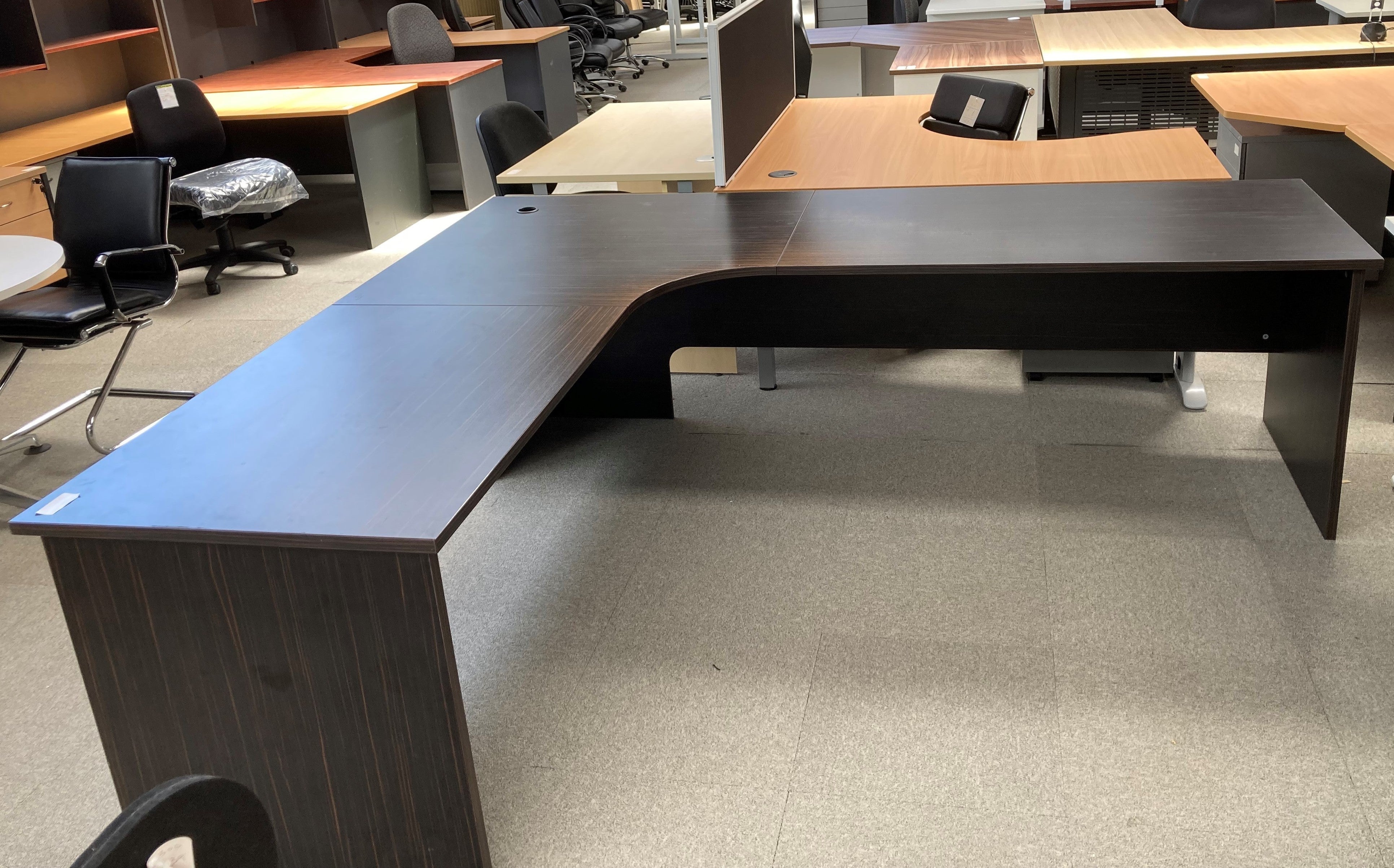 Second hand workstation - 2400 (RHS) x 2100 x 750 – Mack's Office Furniture